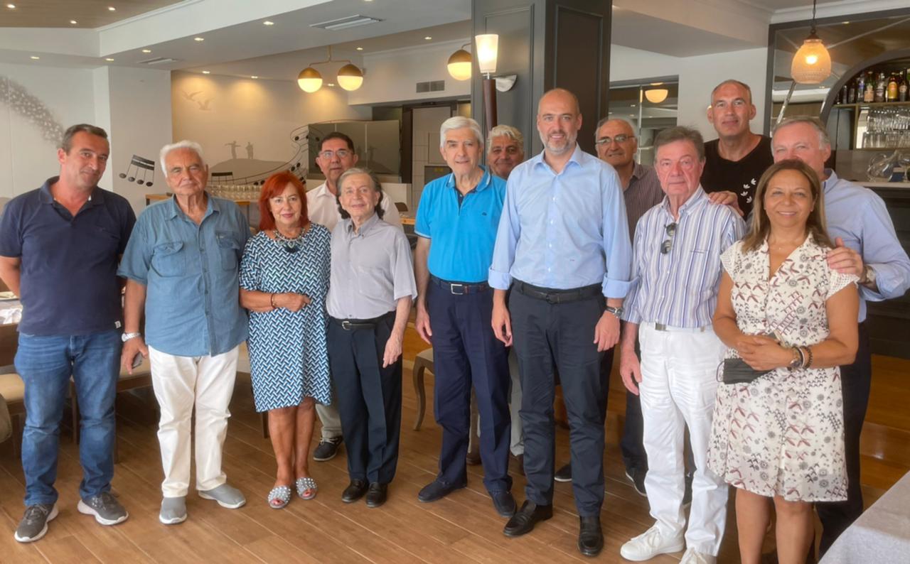 Συνάντηση Μπουτσικάκη με τα μέλη του Πειραϊκού Συνδέσμου - PireasNow